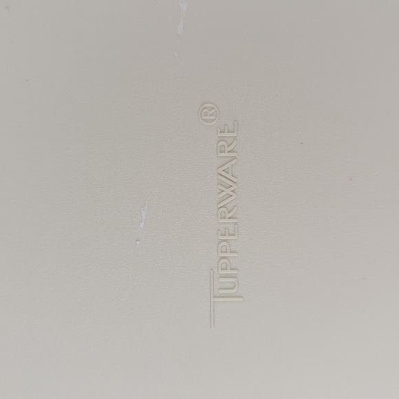 Tupperware | Kitchen | Tupperware Serving Center | Poshmark